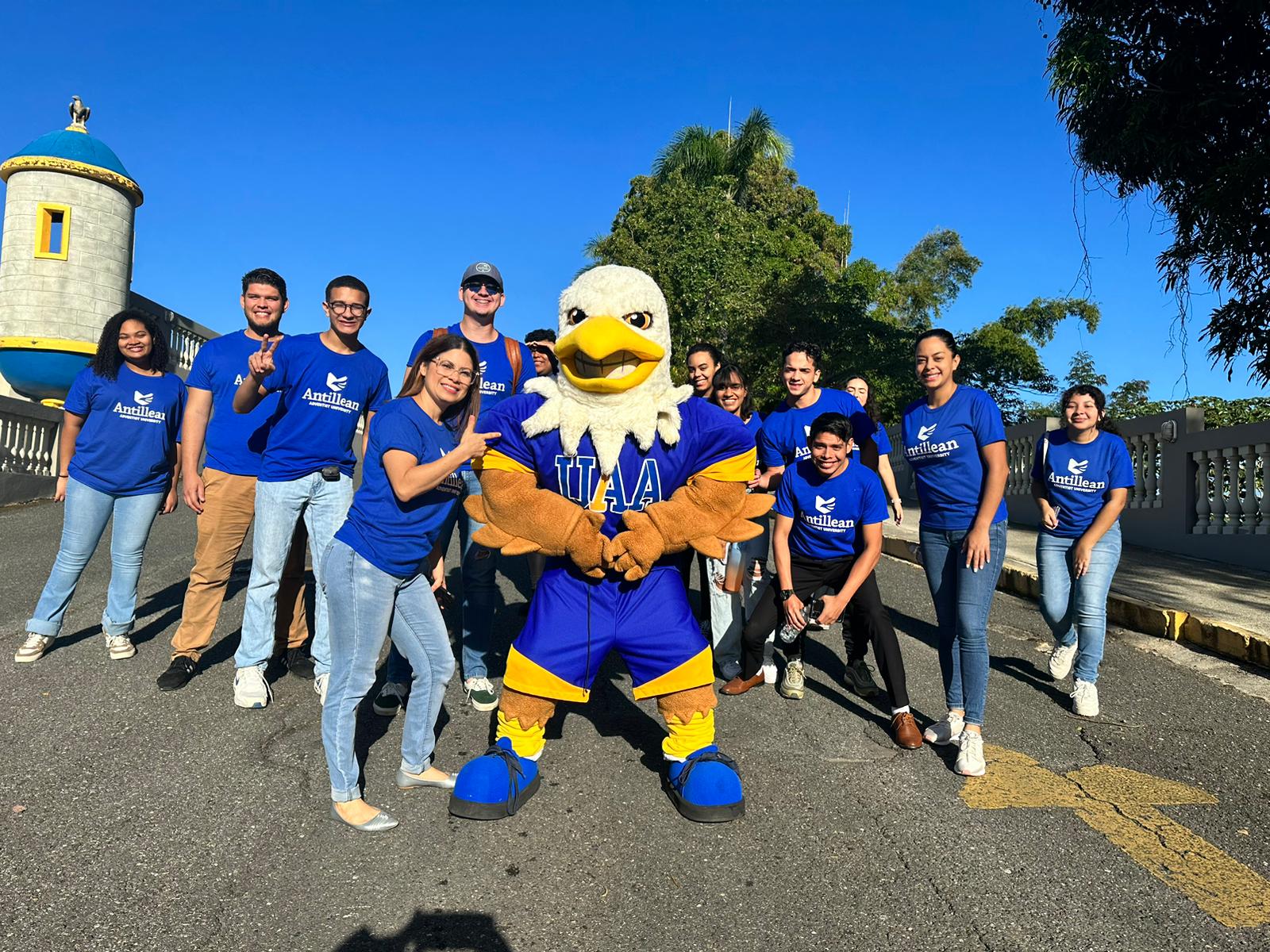 Antillean Impacta a 200 Estudiantes de Interés Ocupacional - Antillean ...